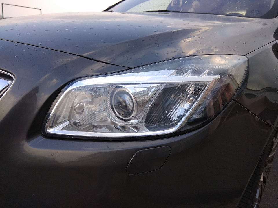 Запотевание фары — Opel Insignia Hatchback, 2 л, 2008 года | поломка ...