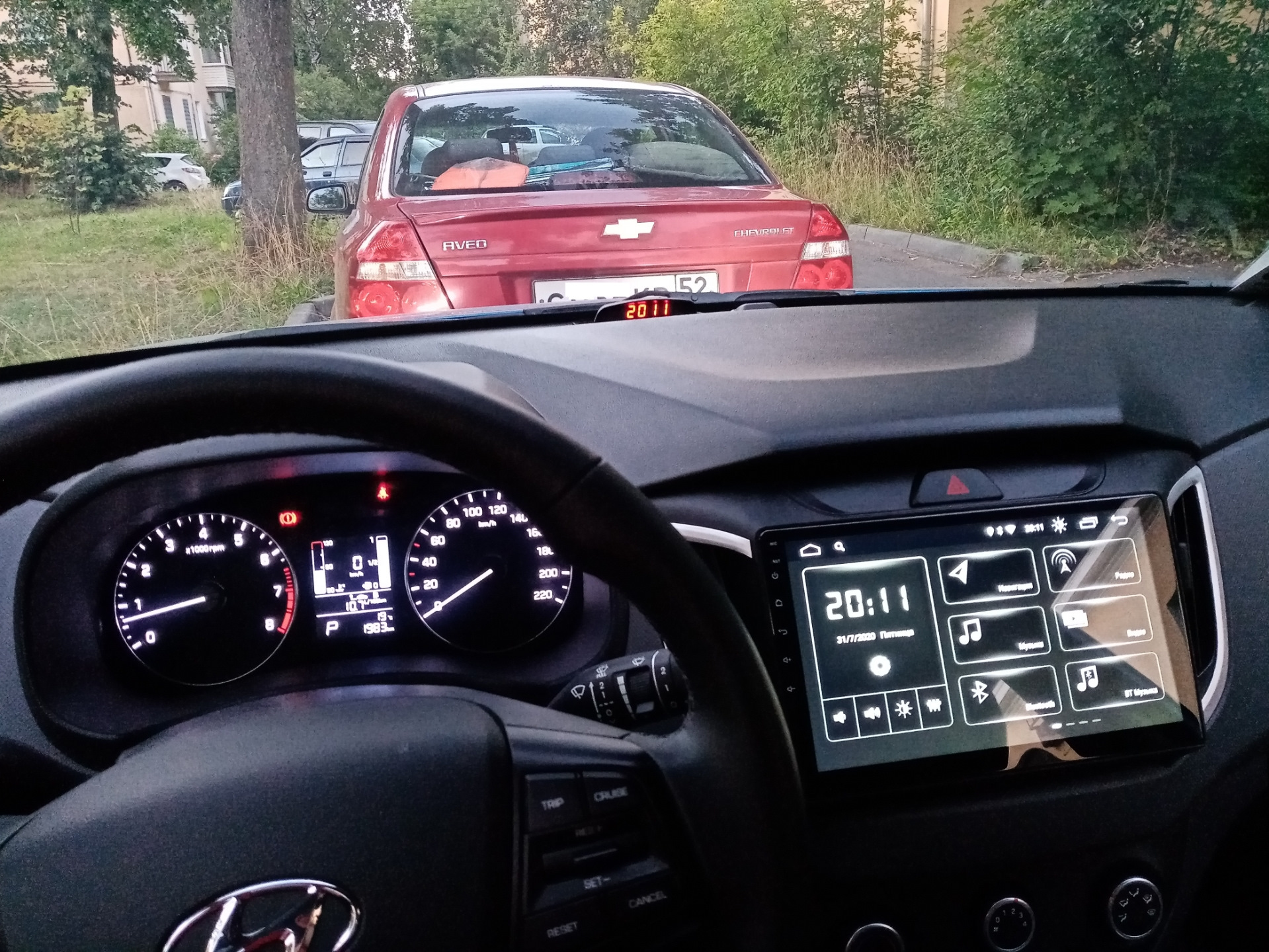 Часы в машину — Hyundai Creta (1G), 1,6 л, 2020 года | аксессуары | DRIVE2