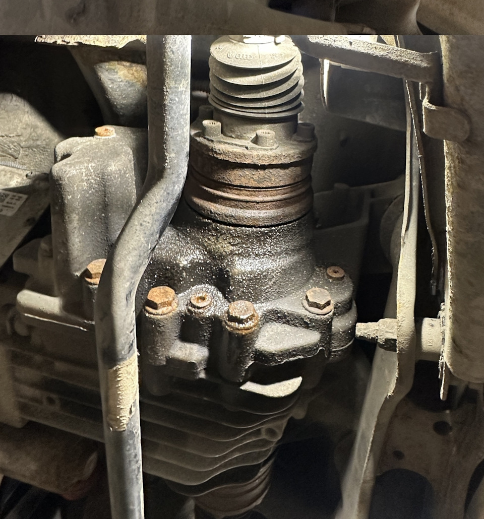 Замена масла в коробке и редукторах, внедрили кат, замена задней муфты ...
