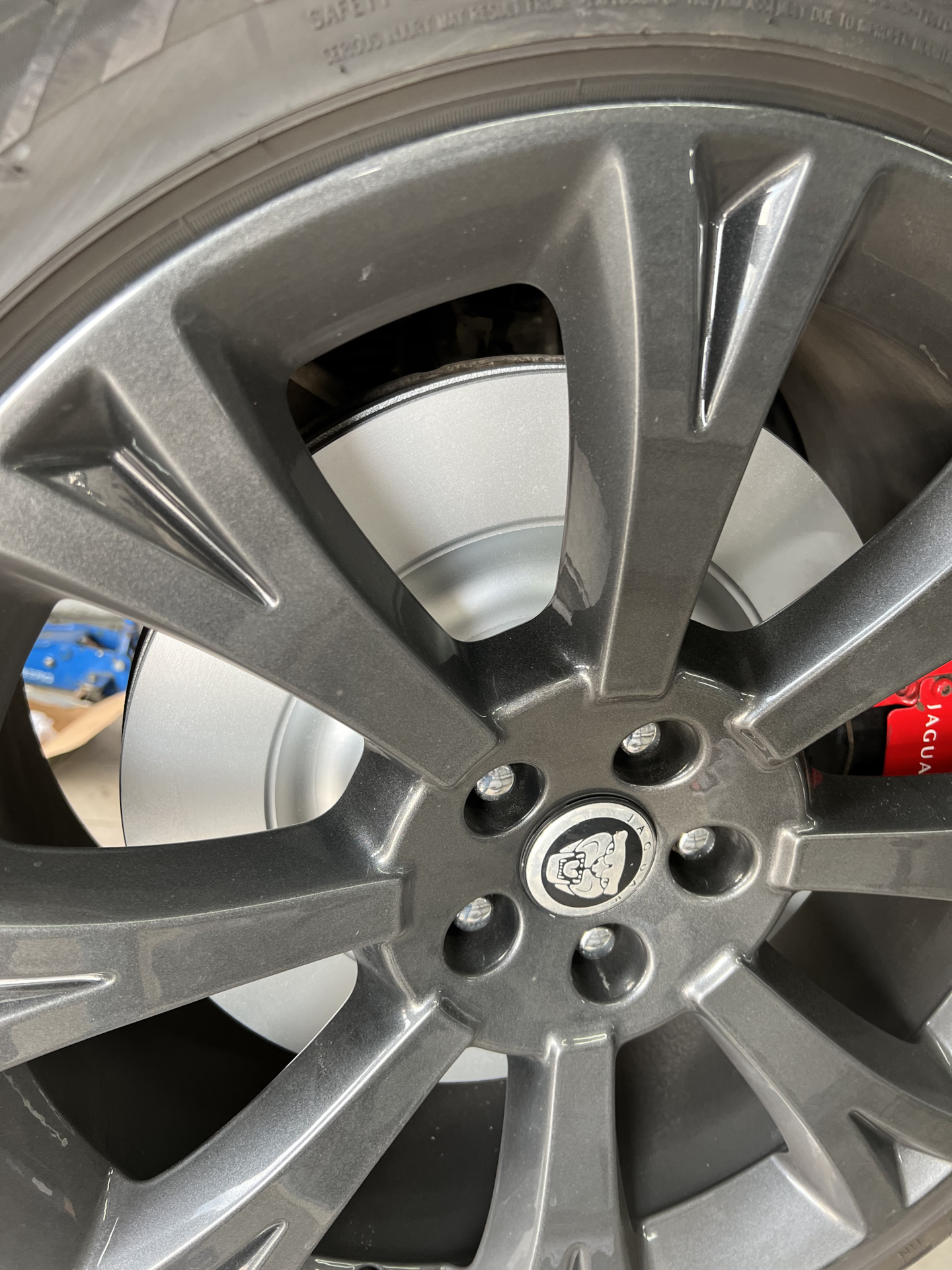 Замена задних тормозных дисков Jaguar Xj 5.0 — Jaguar XJ Mark 4, 5 л ...