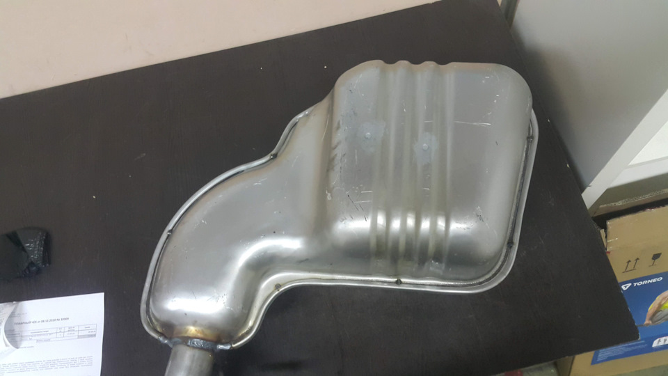 Замена выхлопа. Средняя и задняя банки. — Volvo XC70 II, 2,4 л, 2002 ...