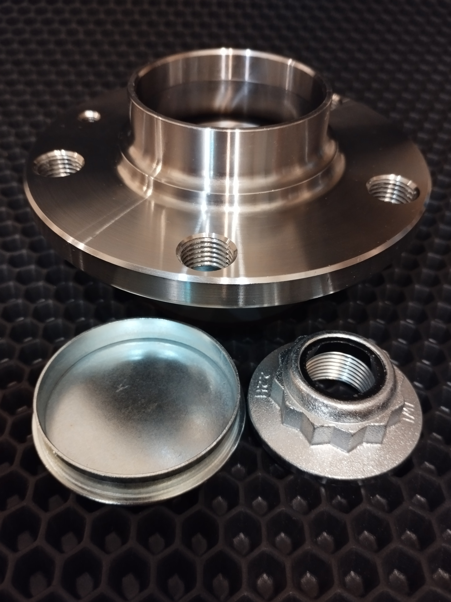 Замена заднего ступичного подшипника | Очередное ТО — Skoda Fabia RS ...