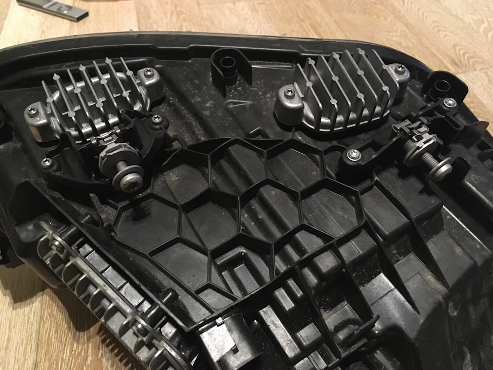 12.1. Восстановление морды. Завершение рестайлинга — BMW 1 series (F20 ...