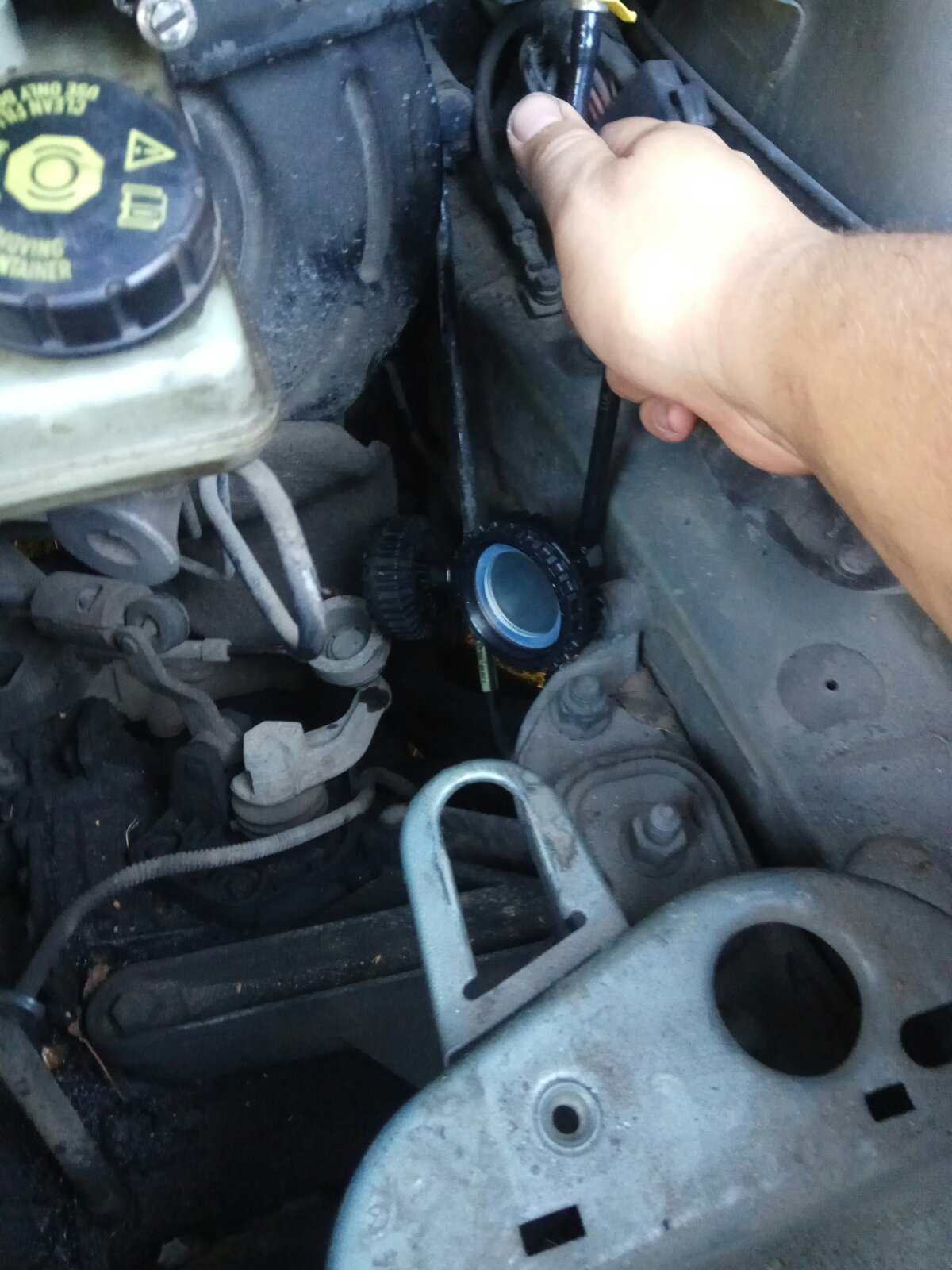 #13. Замена 8200595252 (трубка высокого давления сцепления Renault ...