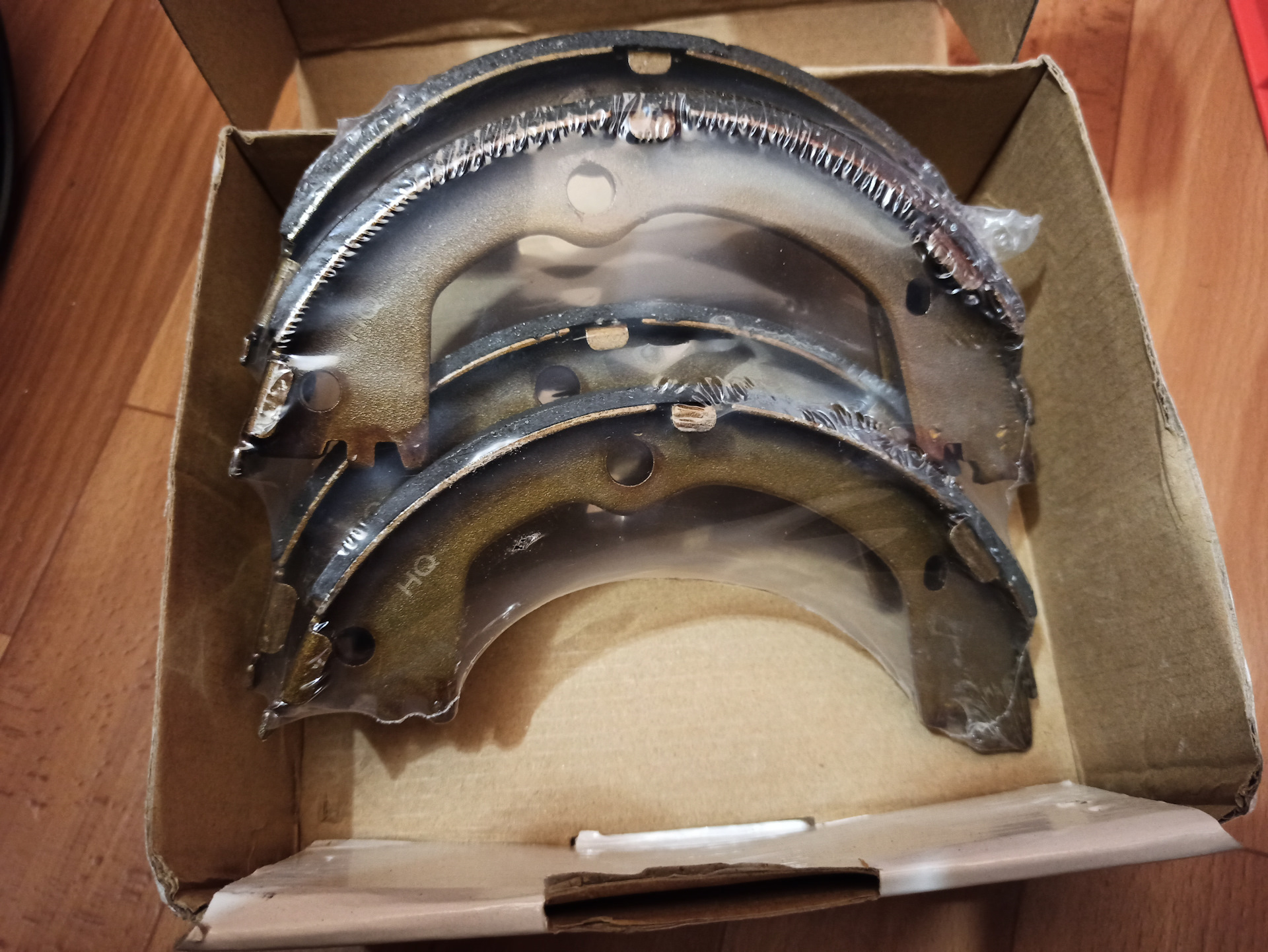 Колодки стояночного тормоза (проданы) — KIA Sorento (2G), 2,2 л, 2012 ...