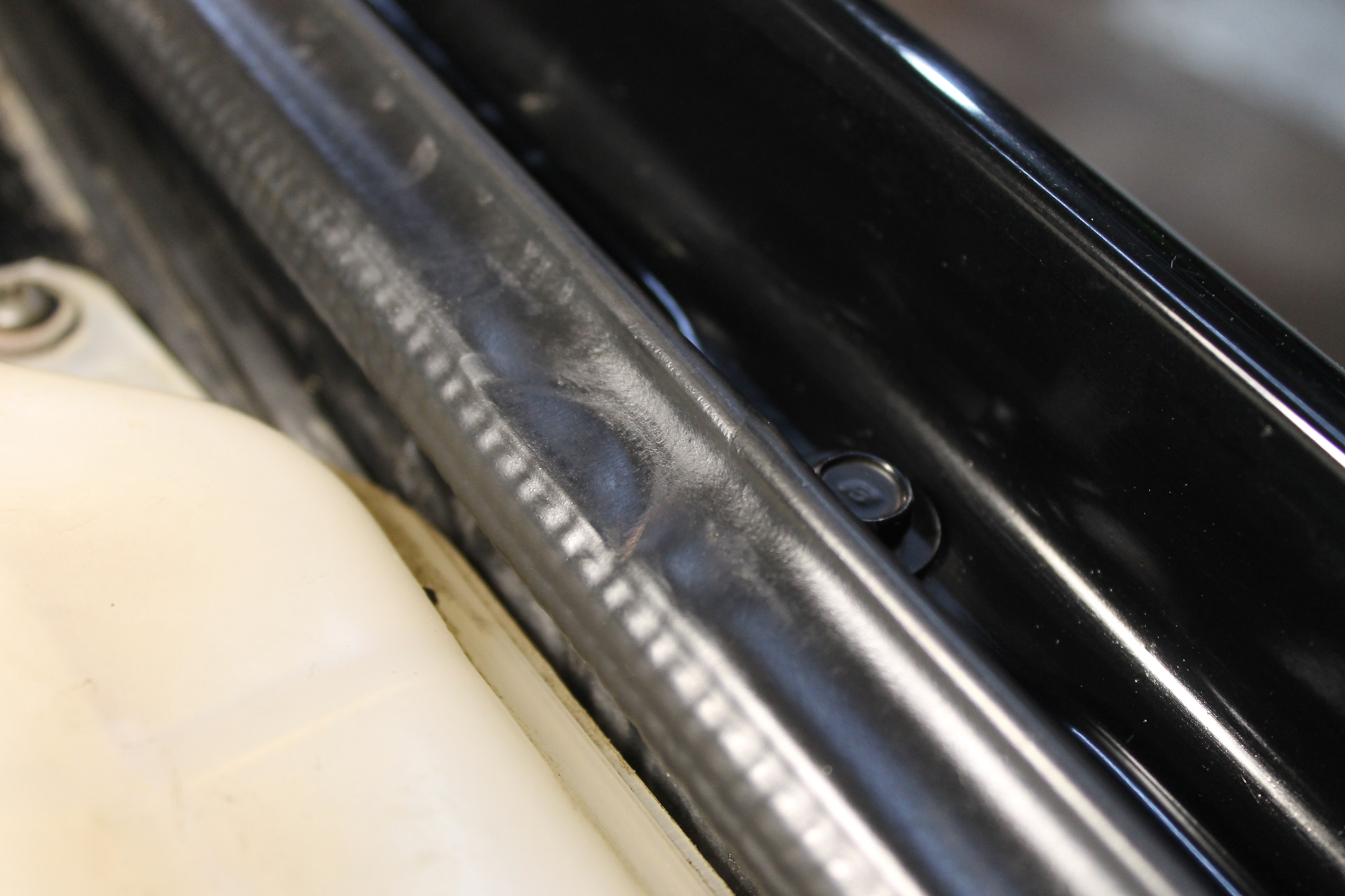 GarageDay #8 — уплотнители капота и работа над ошибками — Audi A6 (C4 ...