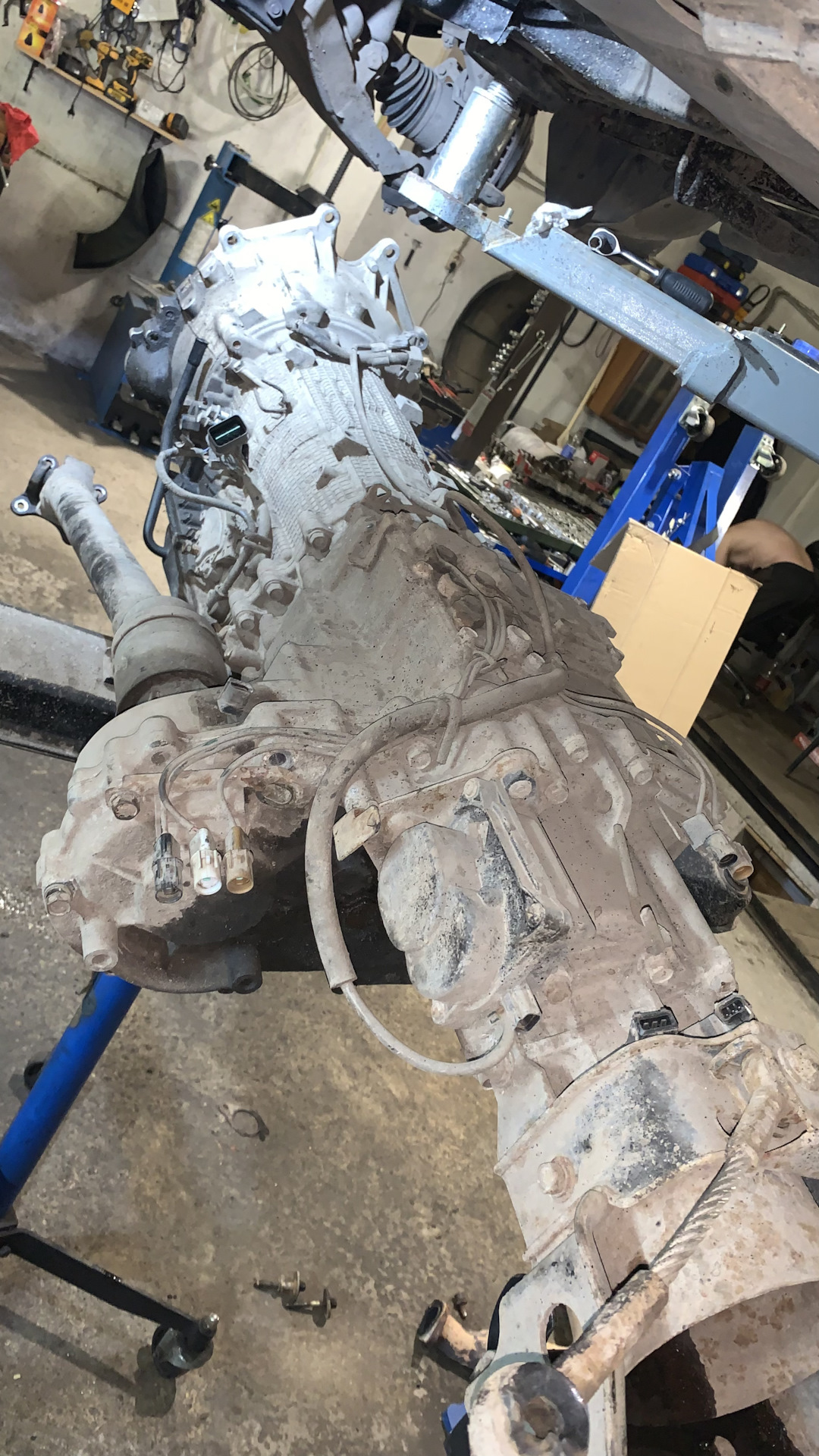 ЗАМЕНА САЛЬНИКА КОЛЕНВАЛА — Mitsubishi Pajero (3G), 3,5 л, 2002 года ...