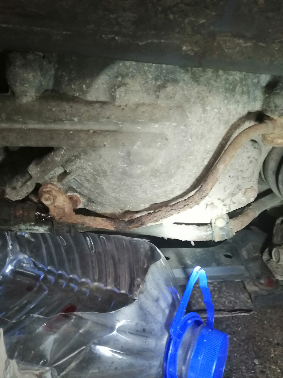 Трубки охлаждения — Mitsubishi Outlander XL, 3 л, 2007 года | запчасти ...