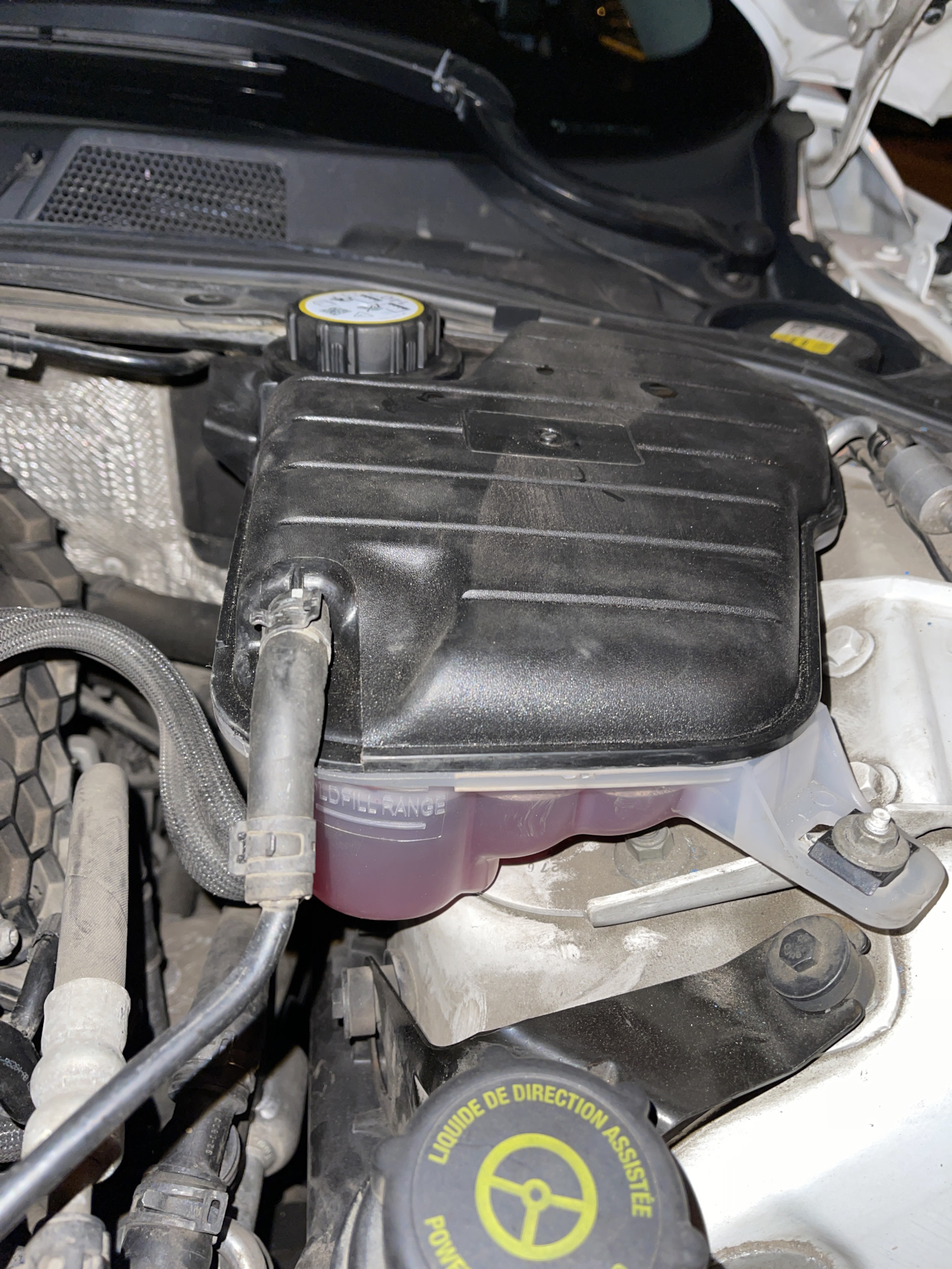 Сайлентблоки задних нижних рычагов, течь ОЖ — Jaguar XF (1G), 2 л, 2013 ...