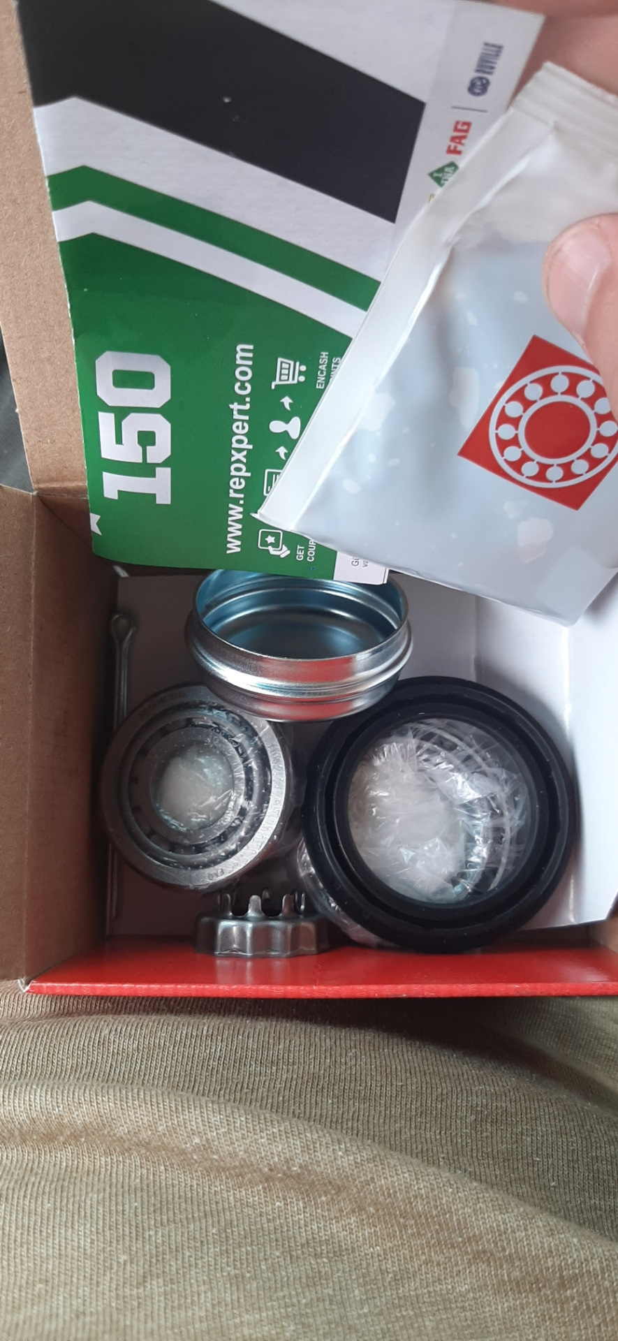 Замена задних колодок, тормозных дисков — Audi 100 (C4), 2,6 л, 1994 ...