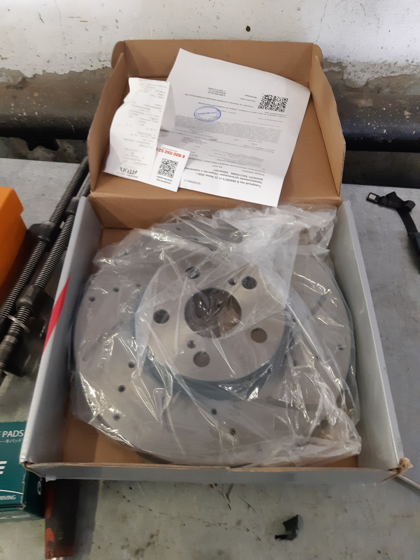 Замена передних тормозных дисков на перфорированые и т.д. — Toyota ...