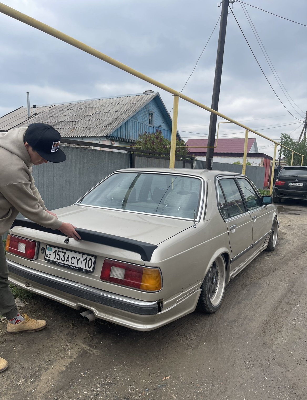 Приобрел копию спойлера BBS — BMW 7 series (E23), 2,8 л, 1985 года | стайлинг | DRIVE2