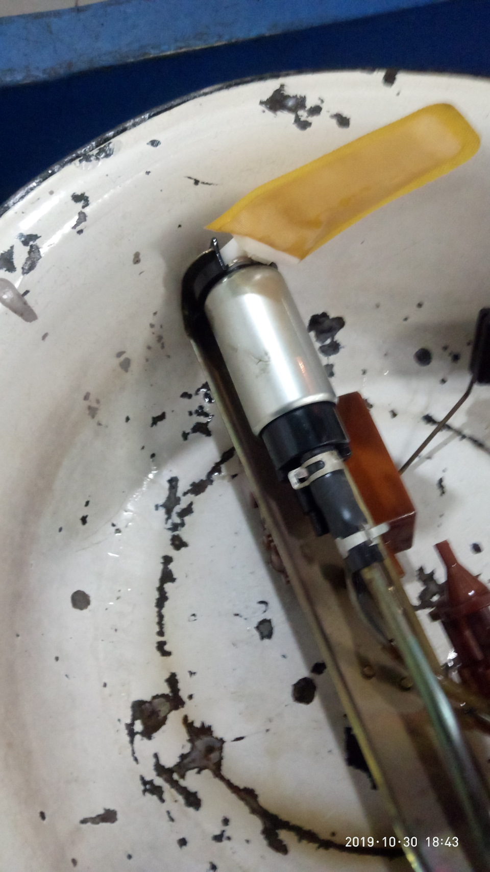 Замена бензонасоса — Subaru Legacy (BD/BG/BK), 2 л, 1996 года | своими ...