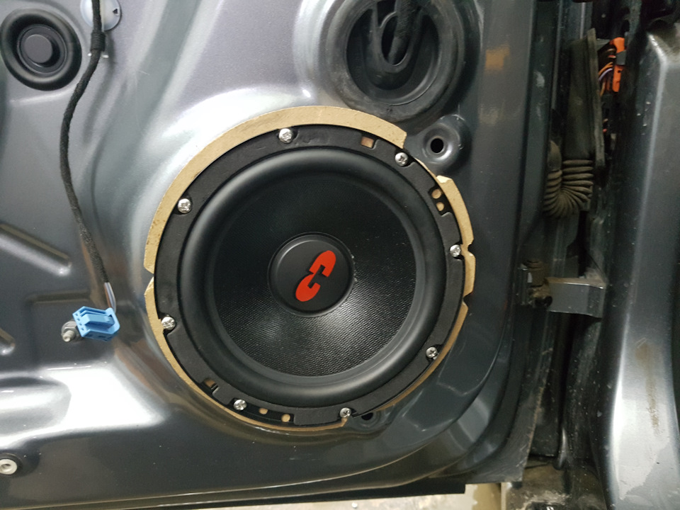RCD 330G+ Desay (187A) и CDT Audio CL-6C — Volkswagen Jetta VI, 1,6 л ...