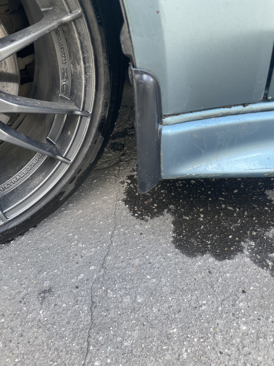 Брызговики передние под накладку порога. — Mitsubishi Lancer X, 2 л ...