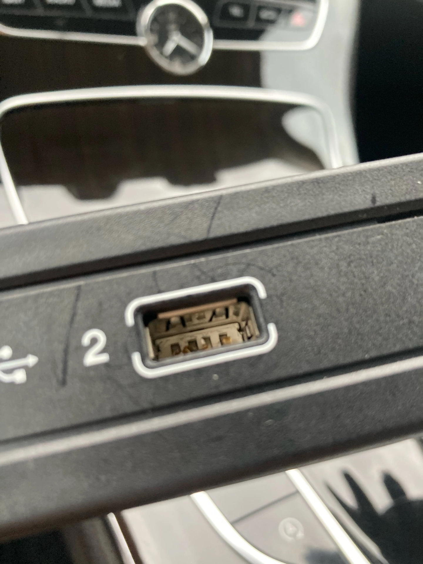 Ремонт USB-портов — Mercedes-Benz C-Class (W205), 1,6 л, 2016 года ...