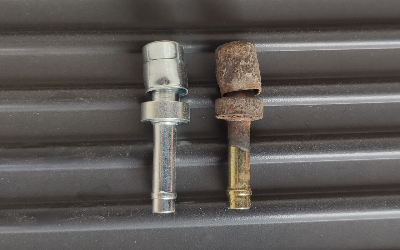 Замена сапунов редукторов — Toyota Land Cruiser 100, 4,7 л, 2001 года ...