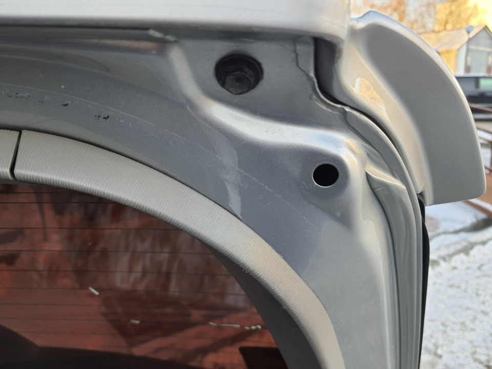 Уплотнители двери багажника — Toyota RAV4 (III), 2 л, 2007 года ...