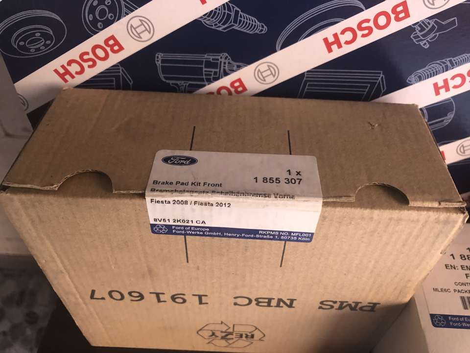 1855307 Колодки тормозные дисковые передние-комфорт / Fiesta 08~ Ford ...