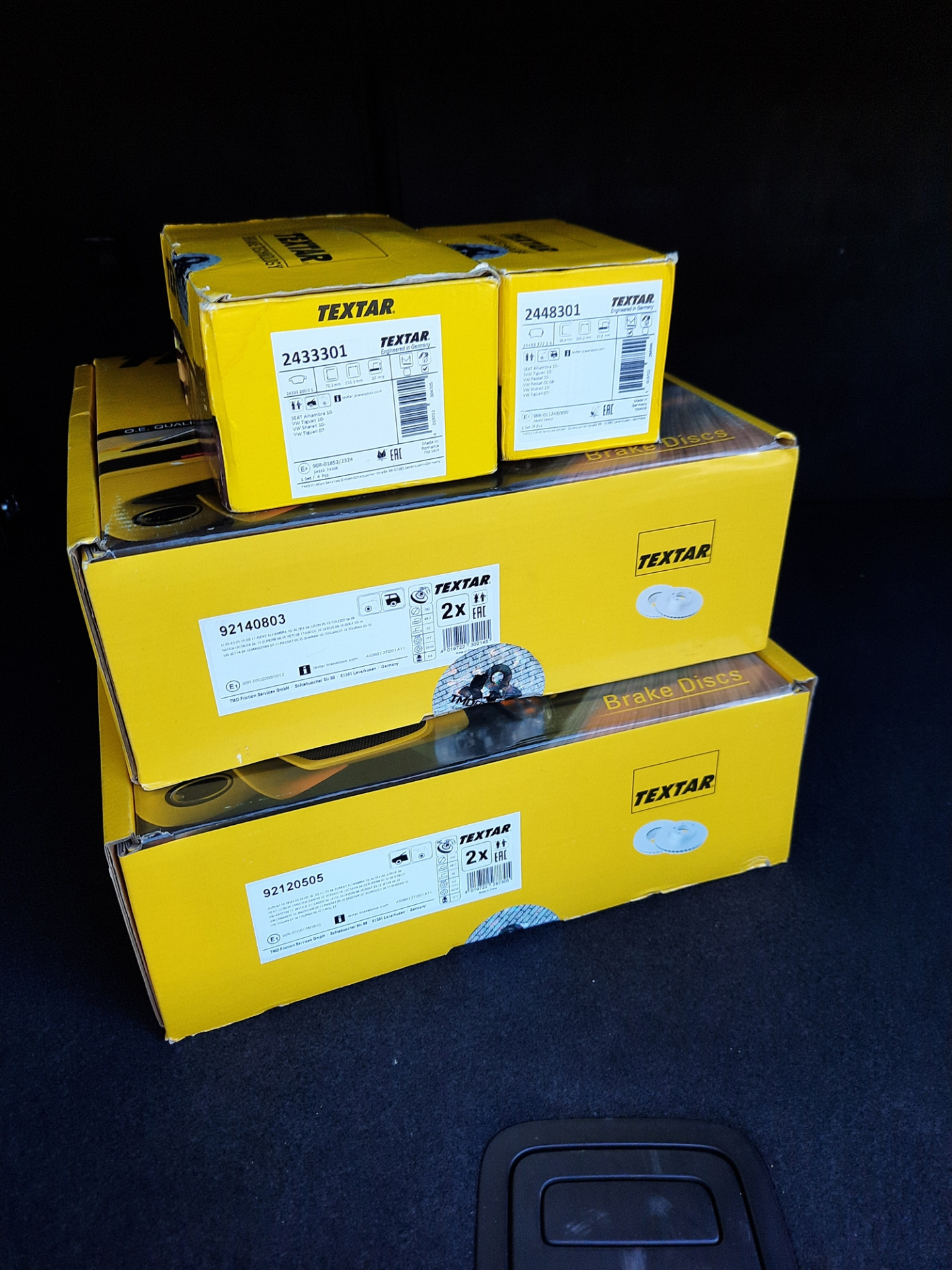 Комплекты тормозных дисков и колодок TEXTAR — Audi Q3 (1G), 1,4 л, 2014 года | запчасти | DRIVE2