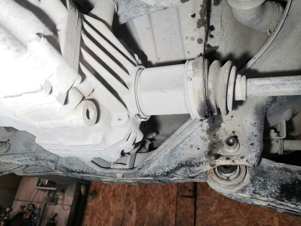 Замена ступицы, пыльник привода. — Honda CR-V (RE), 2,4 л, 2008 года ...
