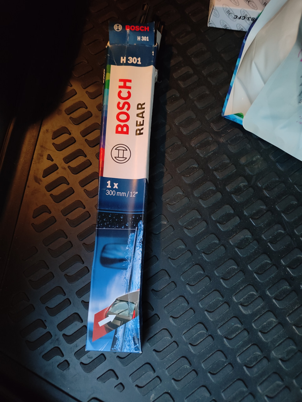 H301 Щетка стеклоочистителя задняя, 300мм BOSCH | Запчасти на DRIVE2