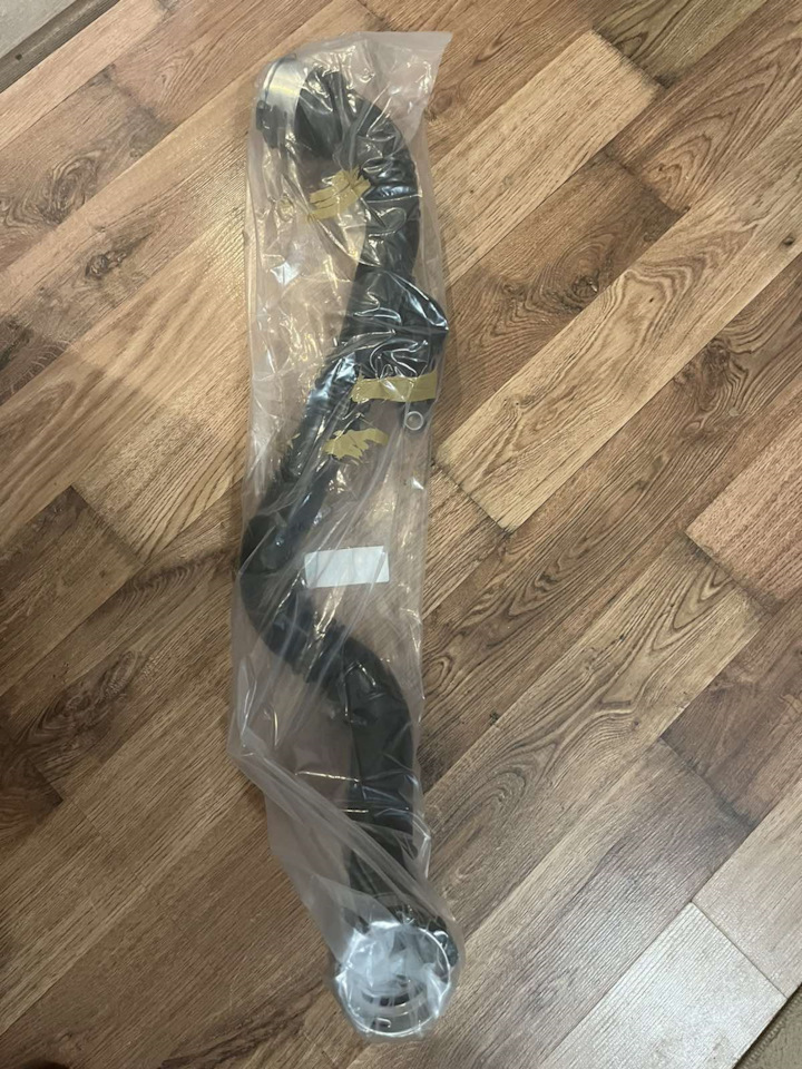 Патрубок интеркулера Renault Talisman / Megane / Scenic / Grand Scenic ...