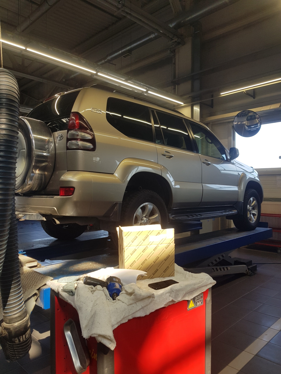 Замена пневмоподушки подвески. — Toyota Land Cruiser Prado 120-series ...