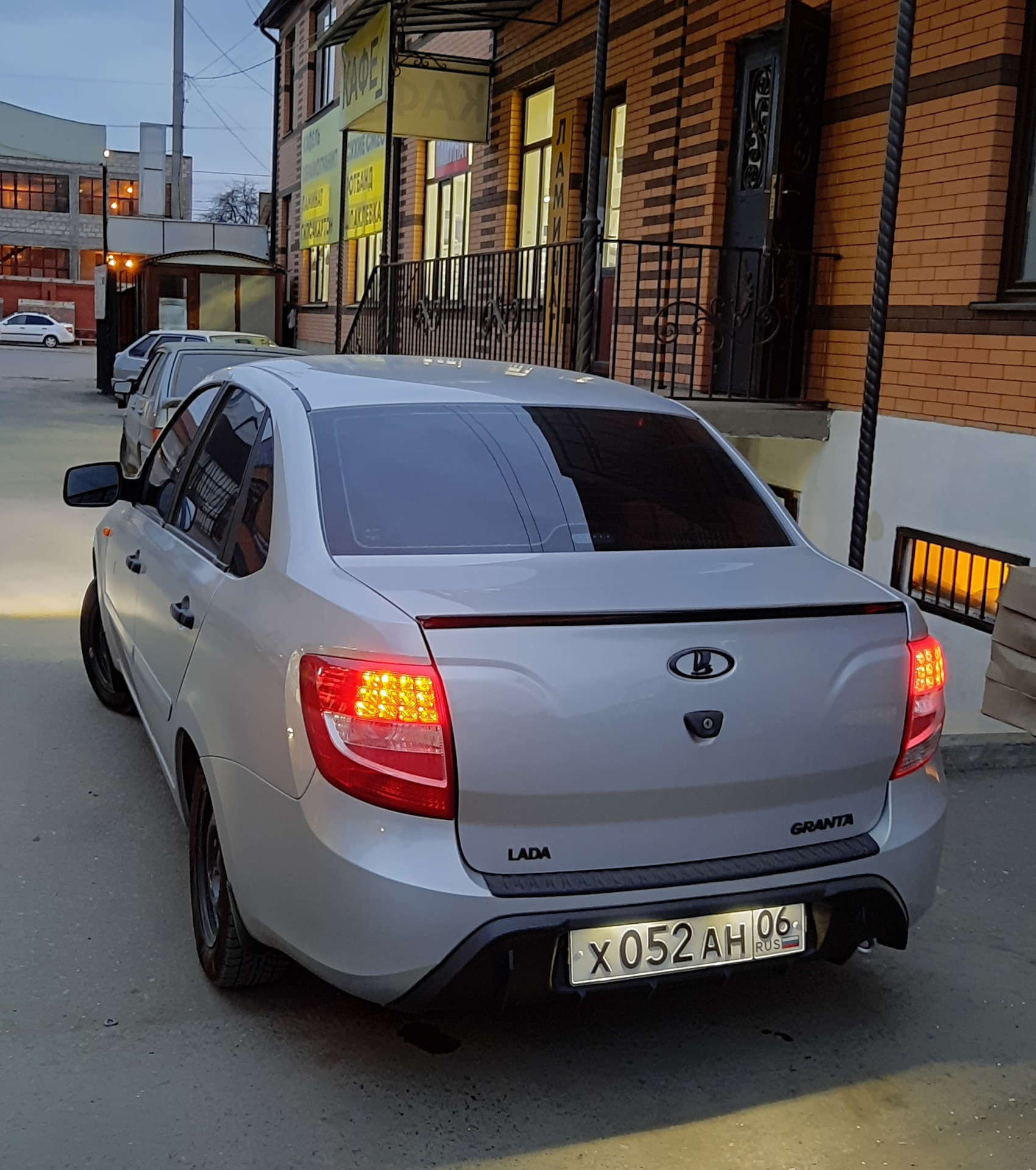 Диффузор на задний бампер. — Lada Гранта (1G), 1,6 л, 2014 года ...