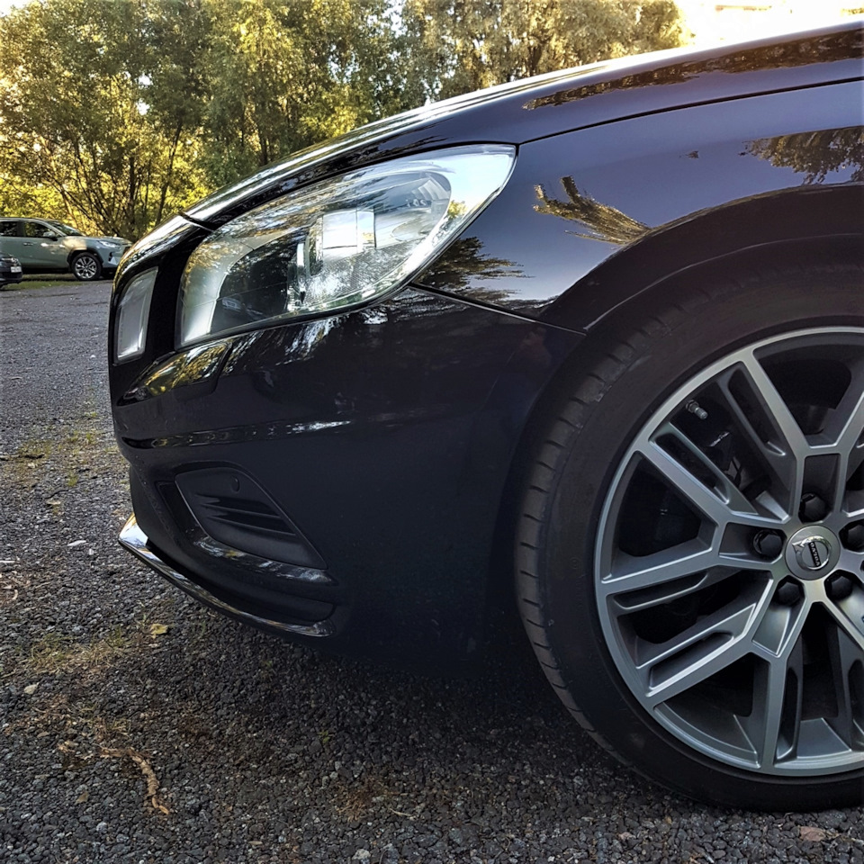 Передний бампер R-Design — Volvo S60 (2G), 2,5 л, 2013 года | стайлинг ...