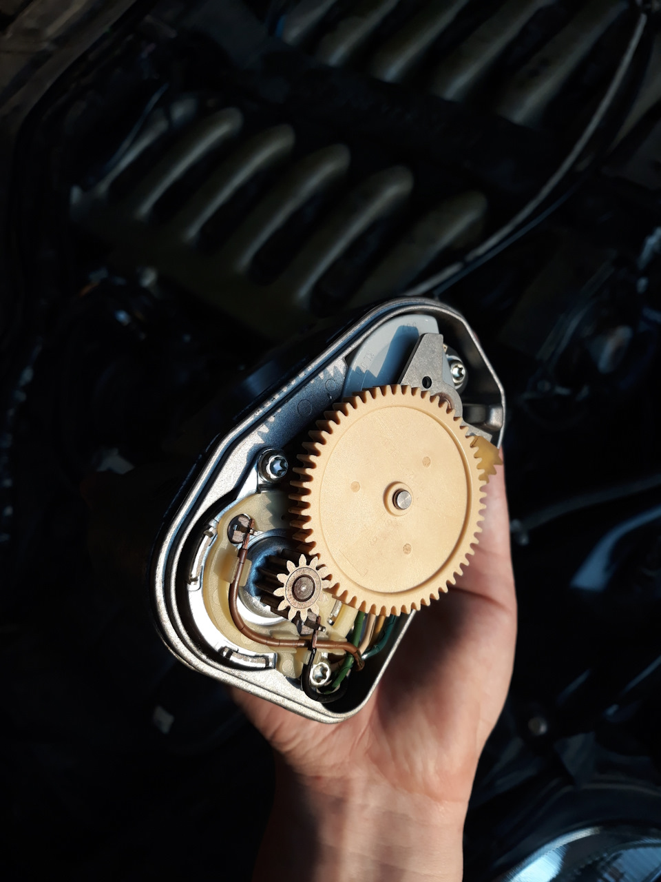 Ревизия тормозов и сетка на бампер — Mitsubishi Outlander XL, 2 л, 2010 ...