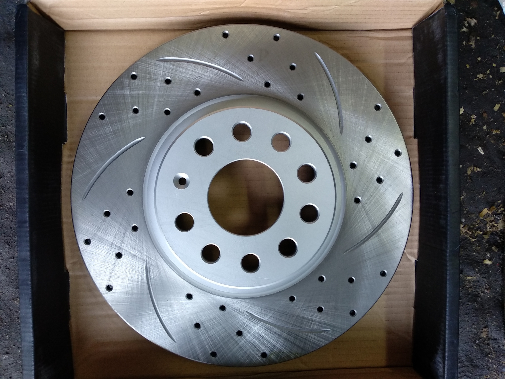 Передние тормозные диски TAYGA + колодки TEXTAR — Skoda Octavia A7 Mk3 ...