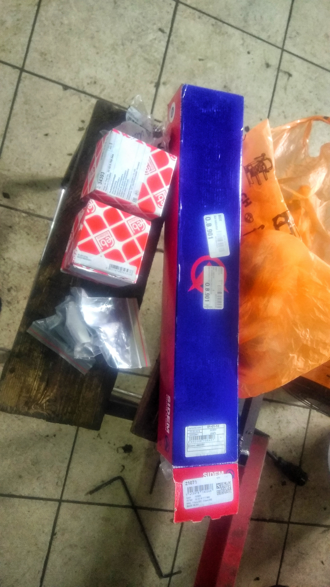 [053] [Ремонт подвески] [Замена задних опор и рычага] — BMW 3 series ...