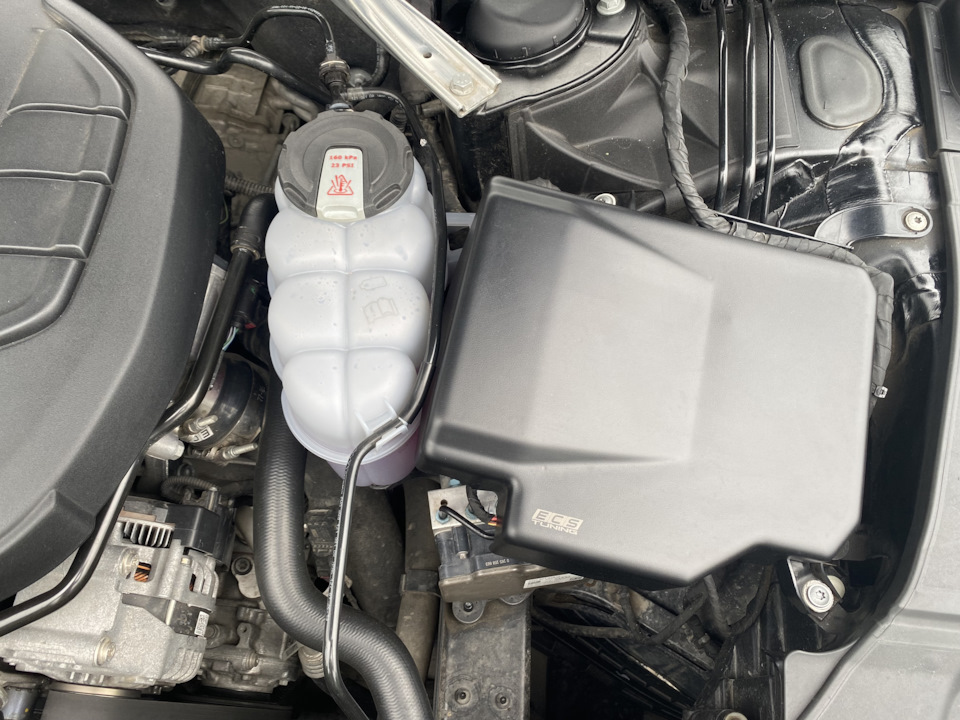 4M0121321K Крышка компенсационн VAG | Запчасти на DRIVE2