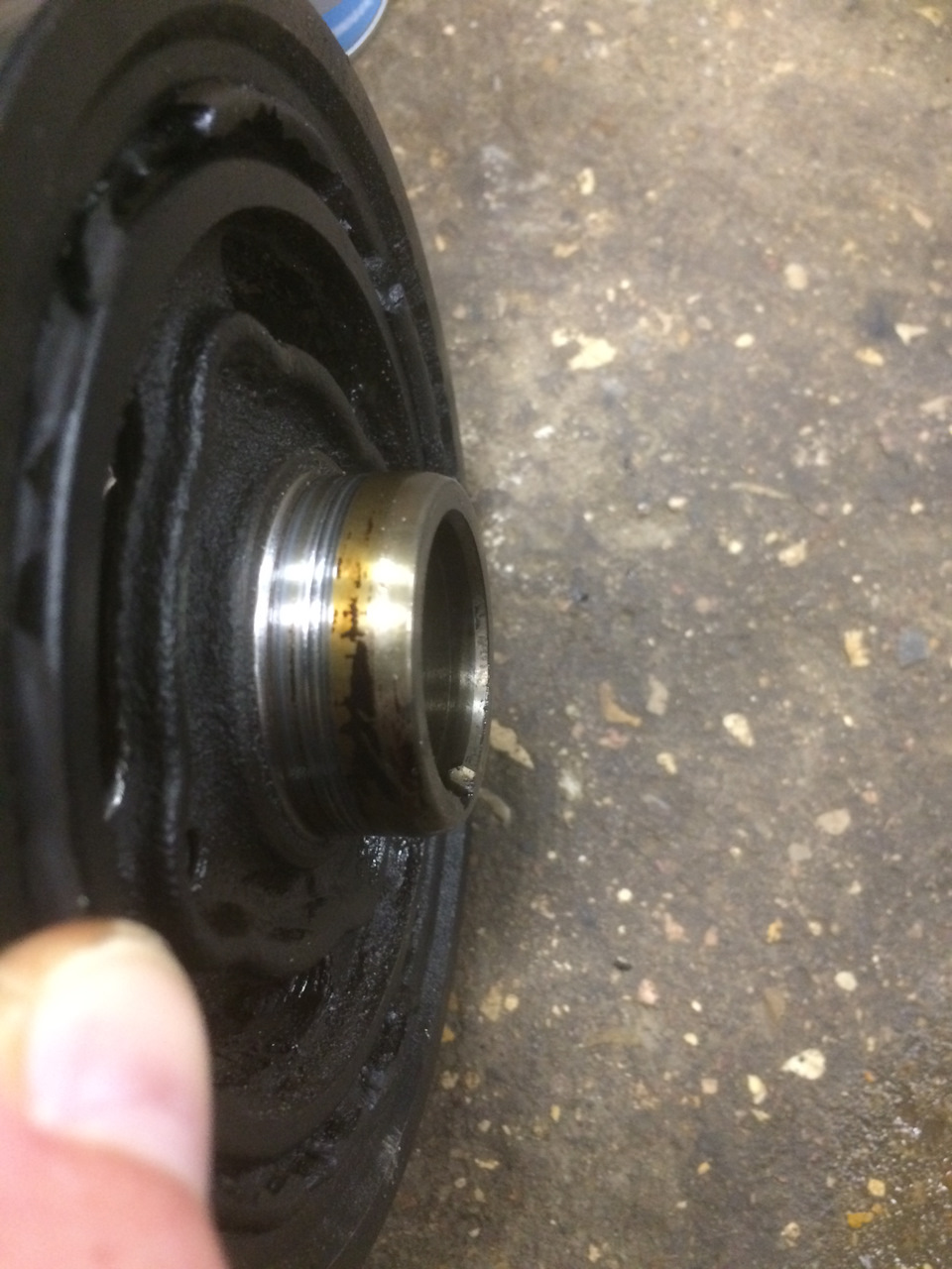 Сальник шкива коленвала — Toyota Land Cruiser Prado 120-series, 4 л ...