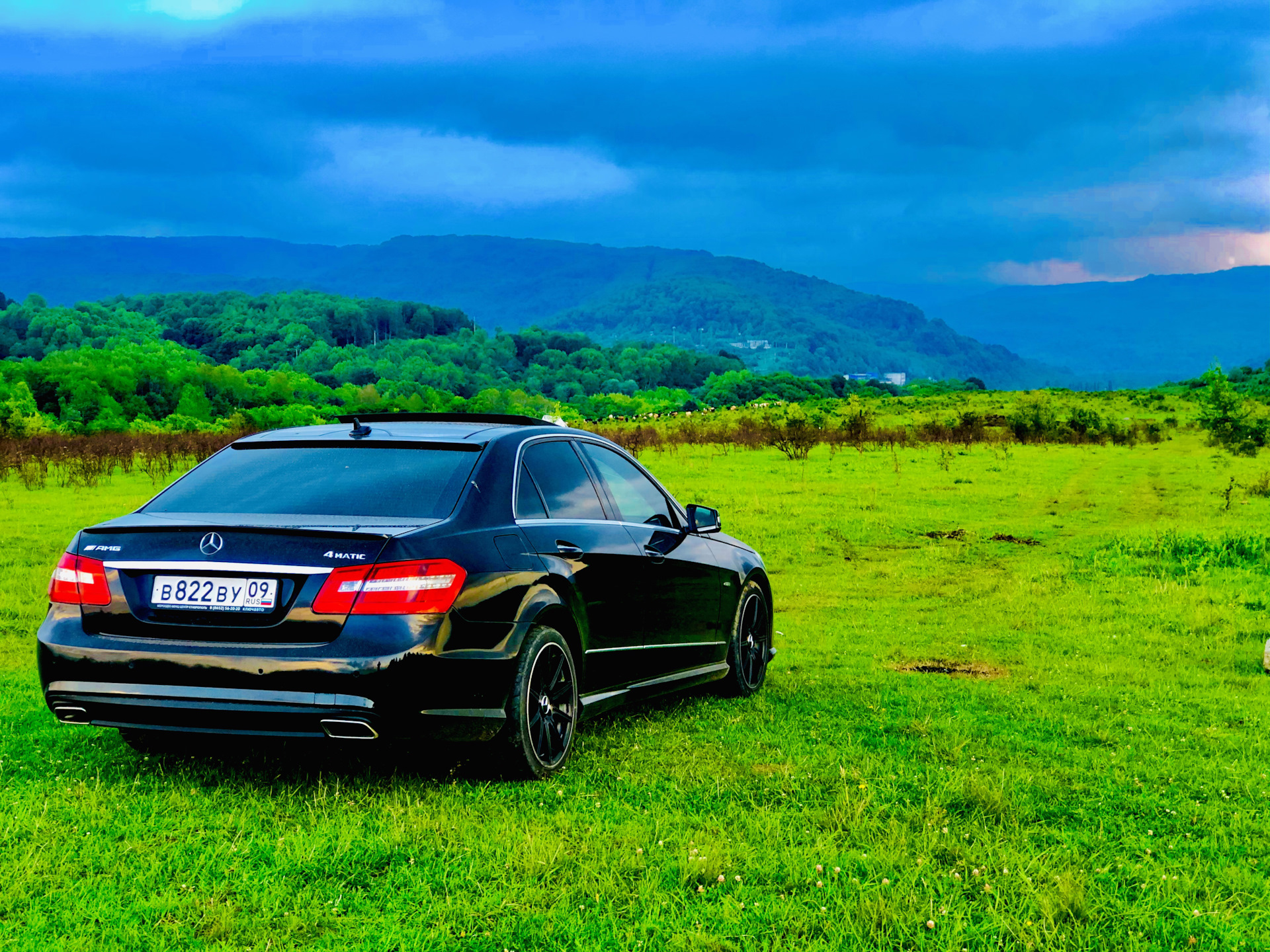 Разбудили 4Matic, чтоб получились красивые фотки😁 — Mercedes-Benz E-class (W212), 3,5 л, 2012 ...