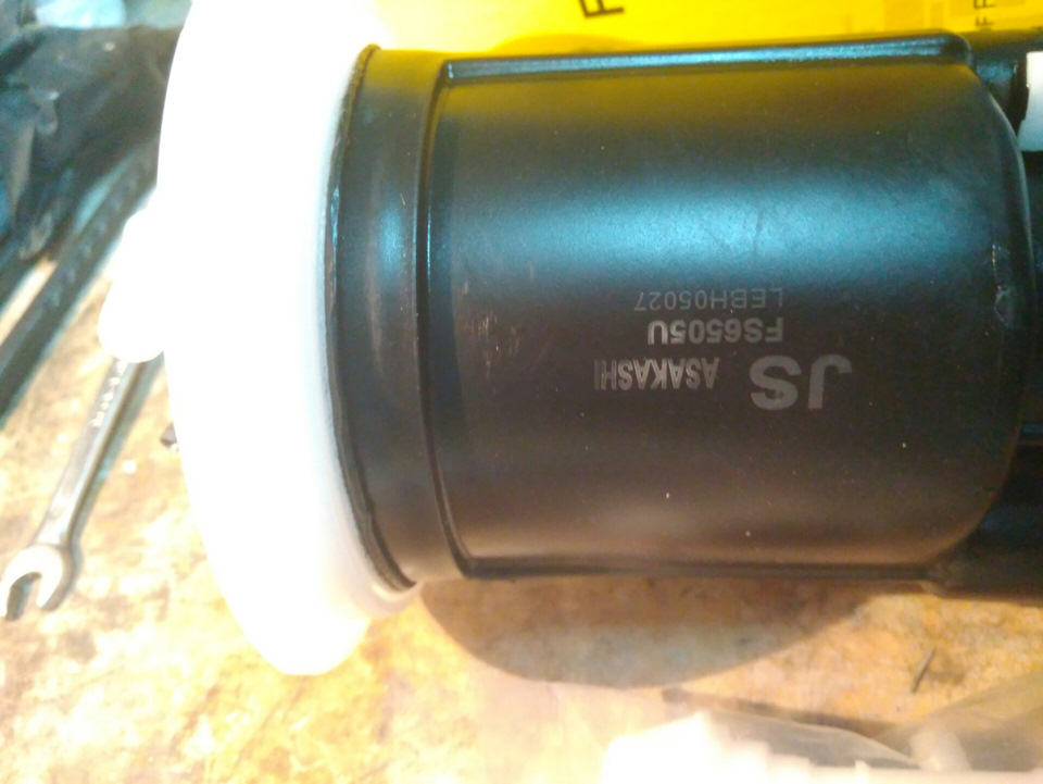 Замена топливного фильтра — Mitsubishi Pajero Pinin, 2 л, 2005 года ...