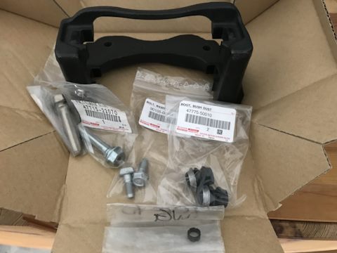 4777550010 ПЫЛЬНИК ВТУЛКИ НАПРАВЛЯЮЩЕЙ СУППОРТА ТОРМОЗНОГО ПЕРЕДНЕГО ...