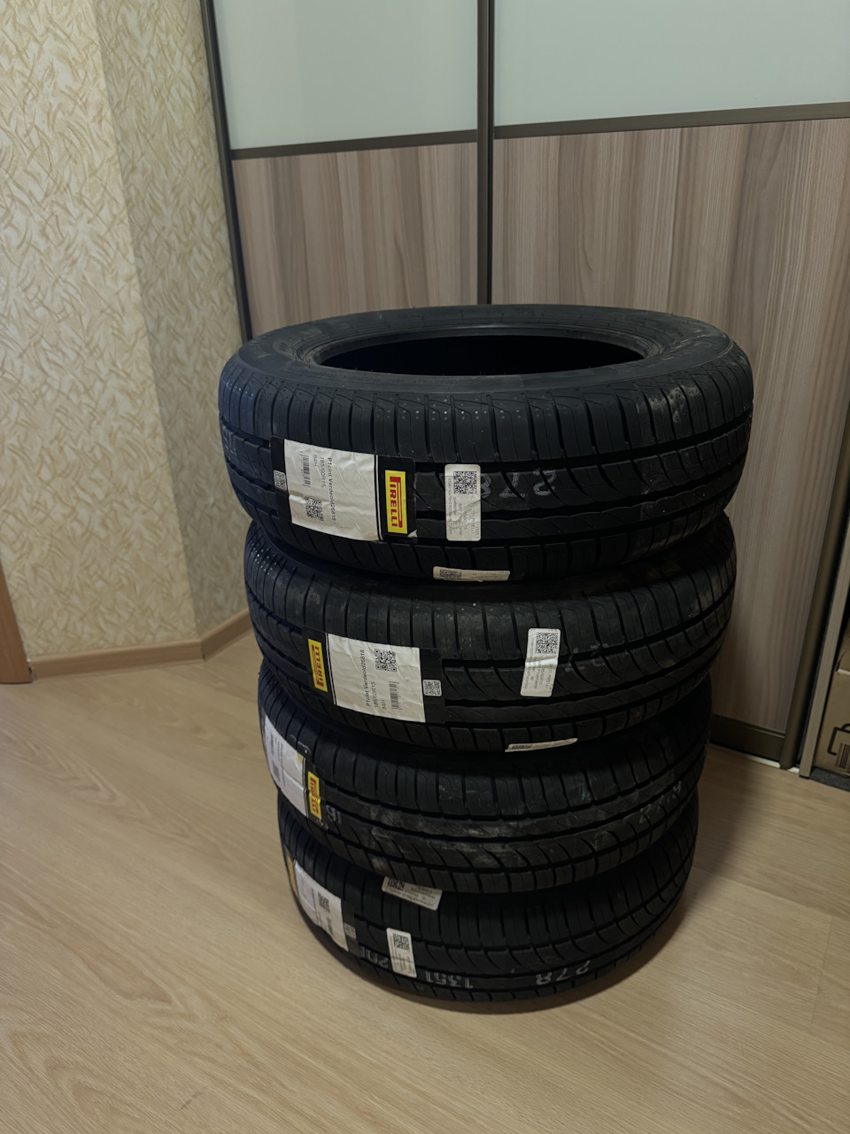 Новые летние шины — Volkswagen Polo Sedan, 1,4 л, 2018 года ...