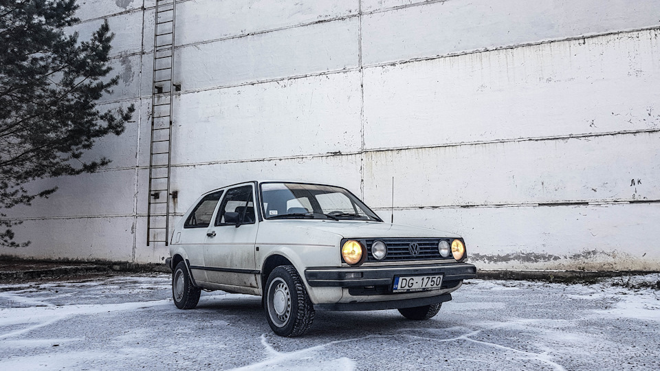 Volkswagen Golf Mk2 1.6 бензиновый 1985 | II Alpine White на DRIVE2
