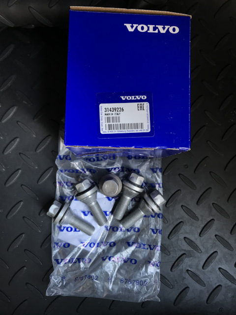 31439226 Болты колесные секретки колмплект Volvo | Запчасти на DRIVE2