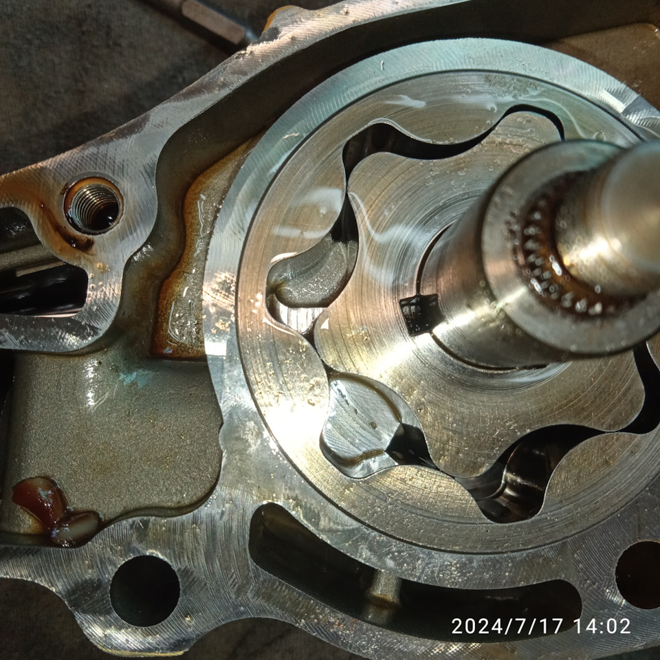 Извлечение обломков успокоителя — BMW 3 series (E46), 1,8 л, 2004 года ...