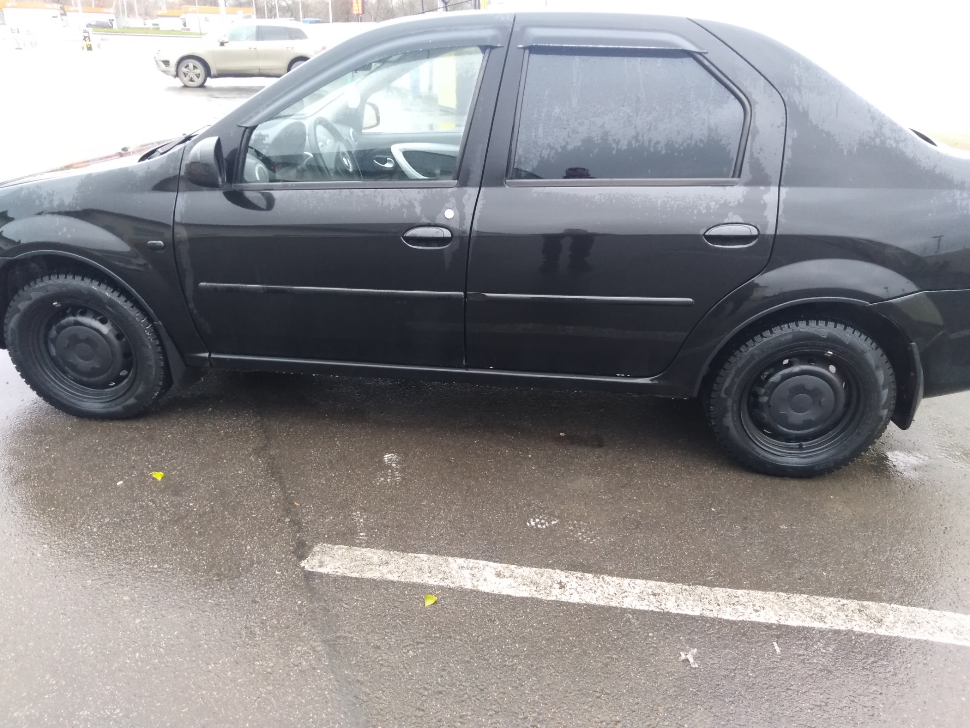 Колпак на колеса — Renault Logan (1G), 1,6 л, 2011 года | тюнинг | DRIVE2