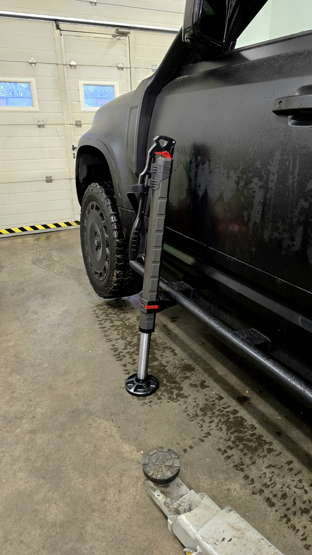 Тест силовых порогов и домкрата. — Land Rover Defender (L663), 3 л ...