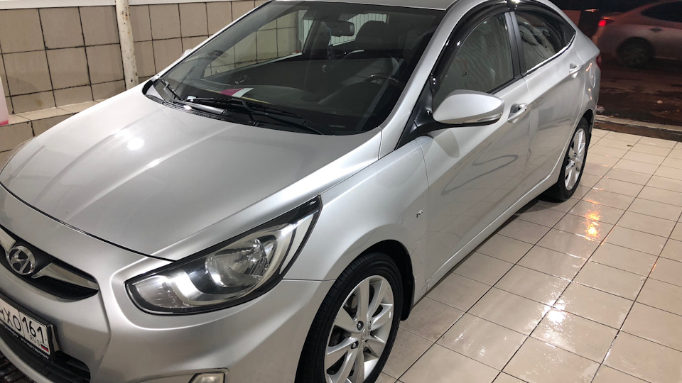 Hyundai Solaris 1.6 бензиновый 2012 | на DRIVE2