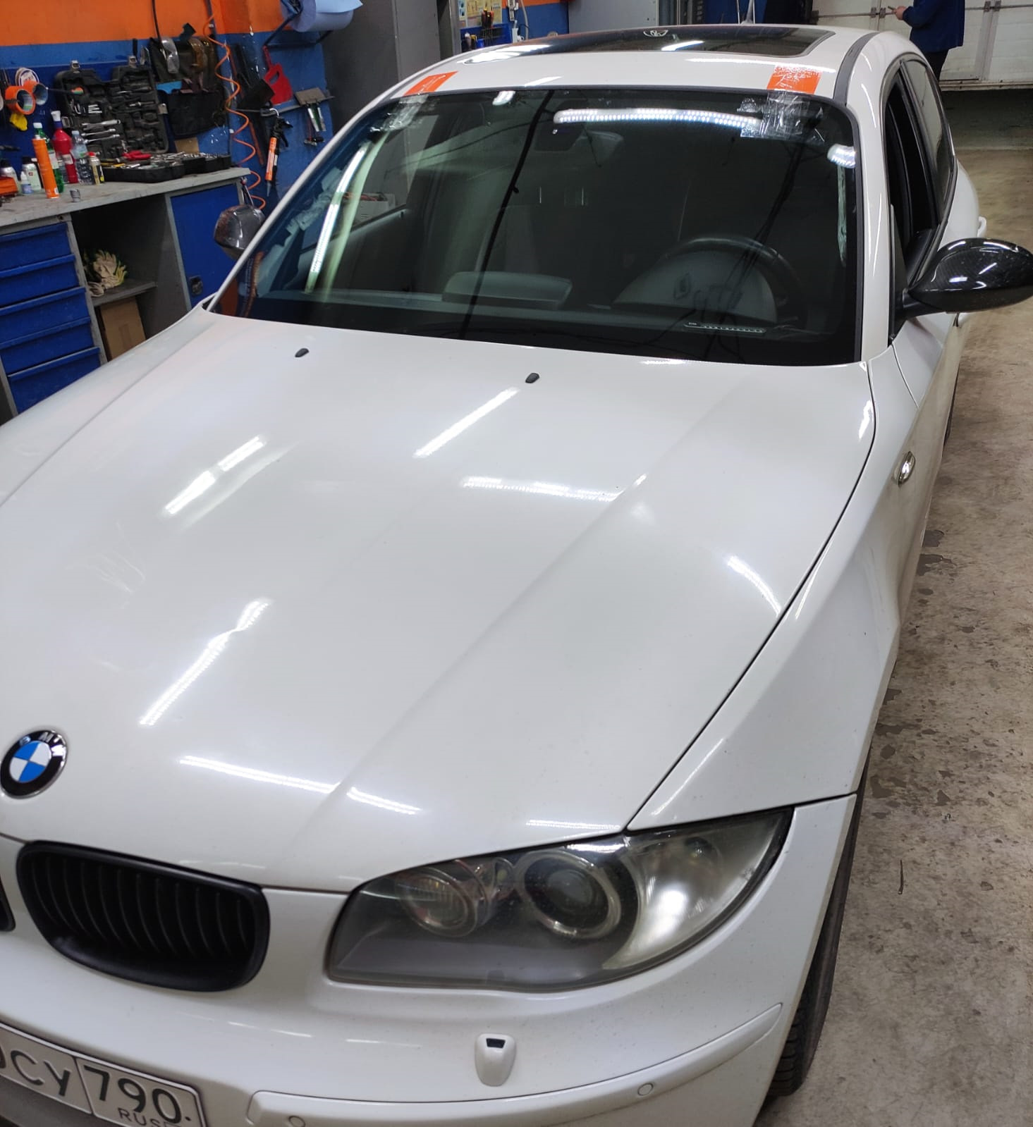 Замена лобового стекла, BMW E87 — BMW 1 series (E81/E87), 2 л, 2008 ...