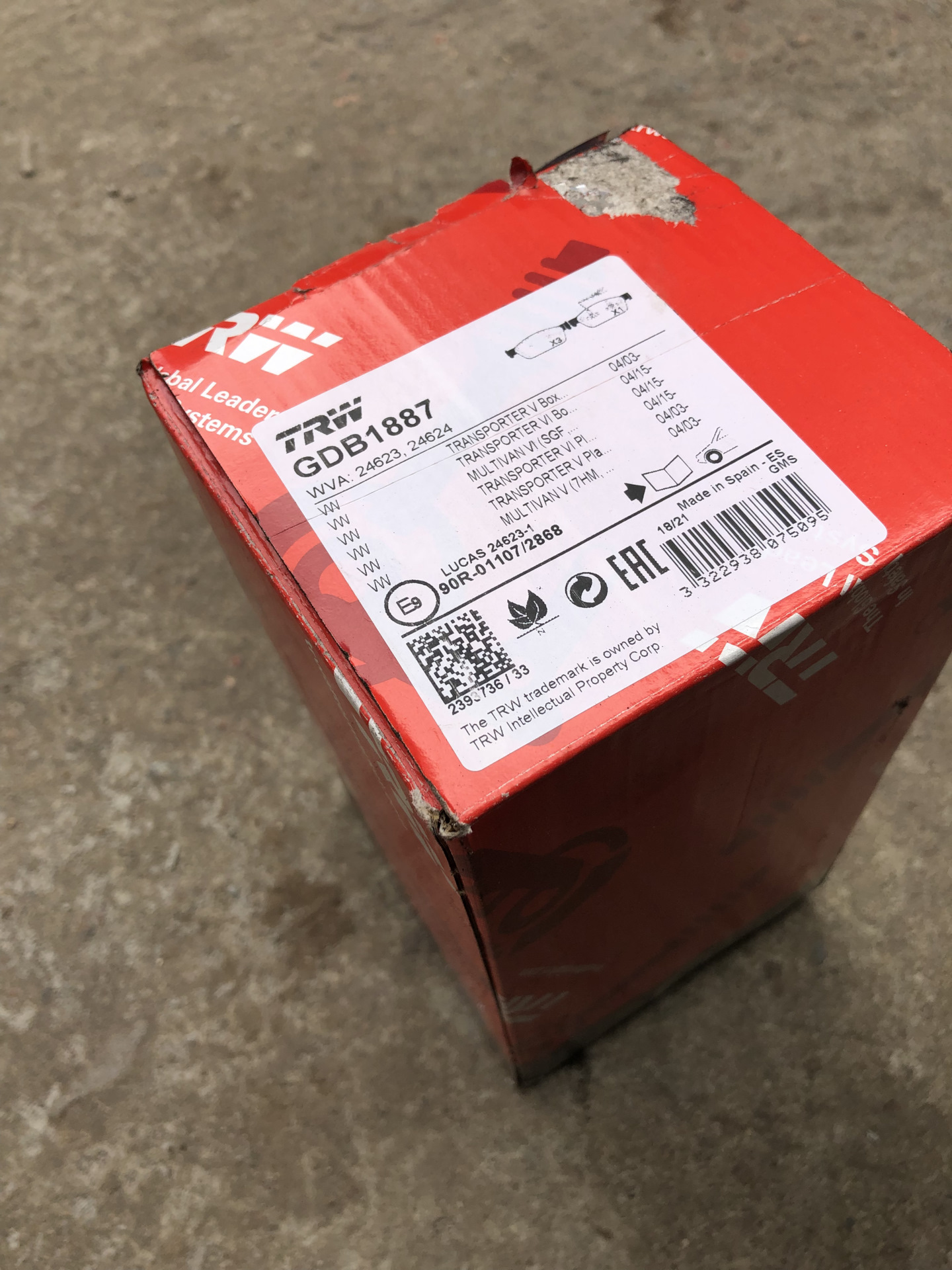 Замена передних колодок, ступичного подшипника — Volkswagen Multivan ...