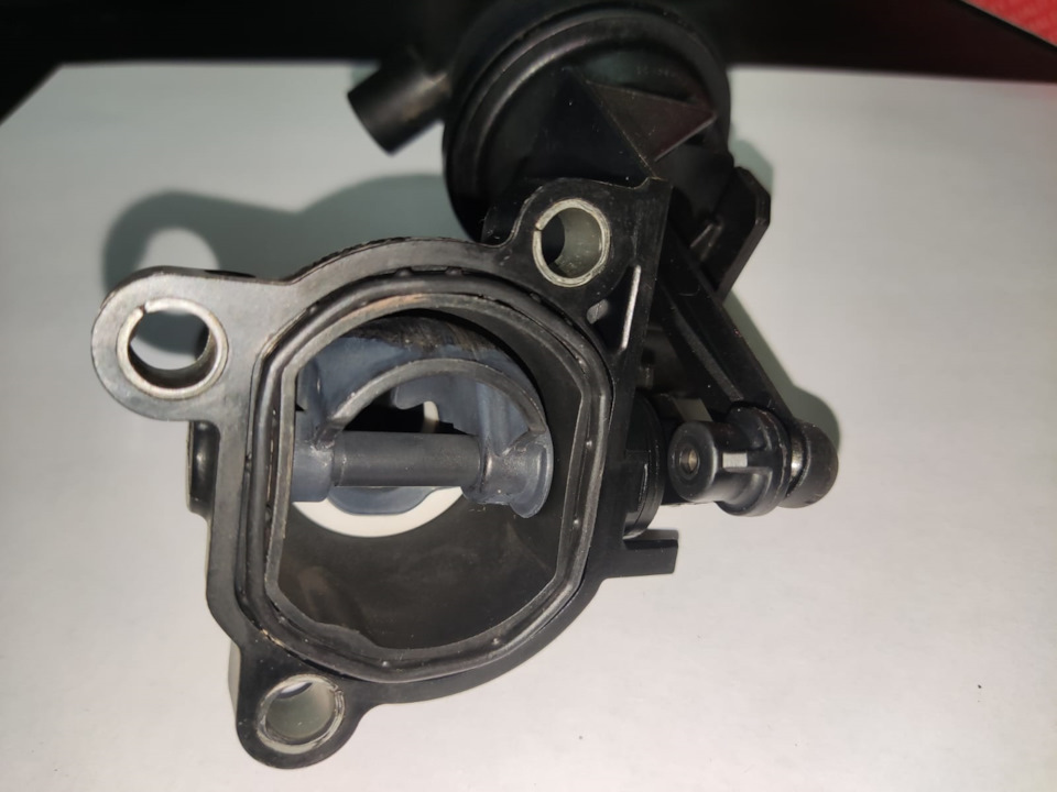 Регулирующий клапан на Volkswagen Touareg (2G), Audi Q7 (1G). Б/у | 4 ...