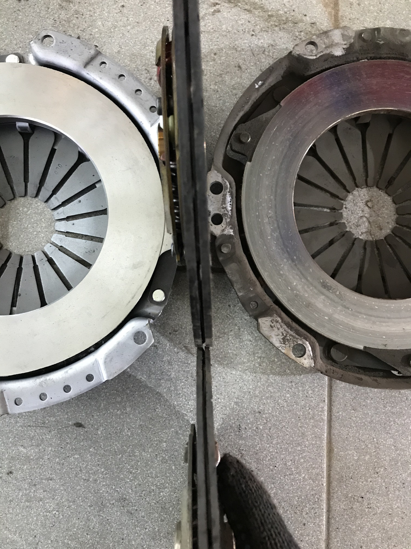 Номера штуцеров тормозных суппортов — Ford Focus II Sedan, 1,8 л, 2010 ...