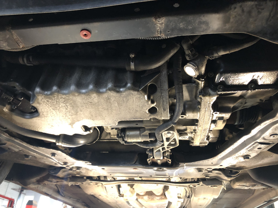 Skidplate carter protection. — Volvo XC70 III, 3 л, 2012 года | тюнинг ...